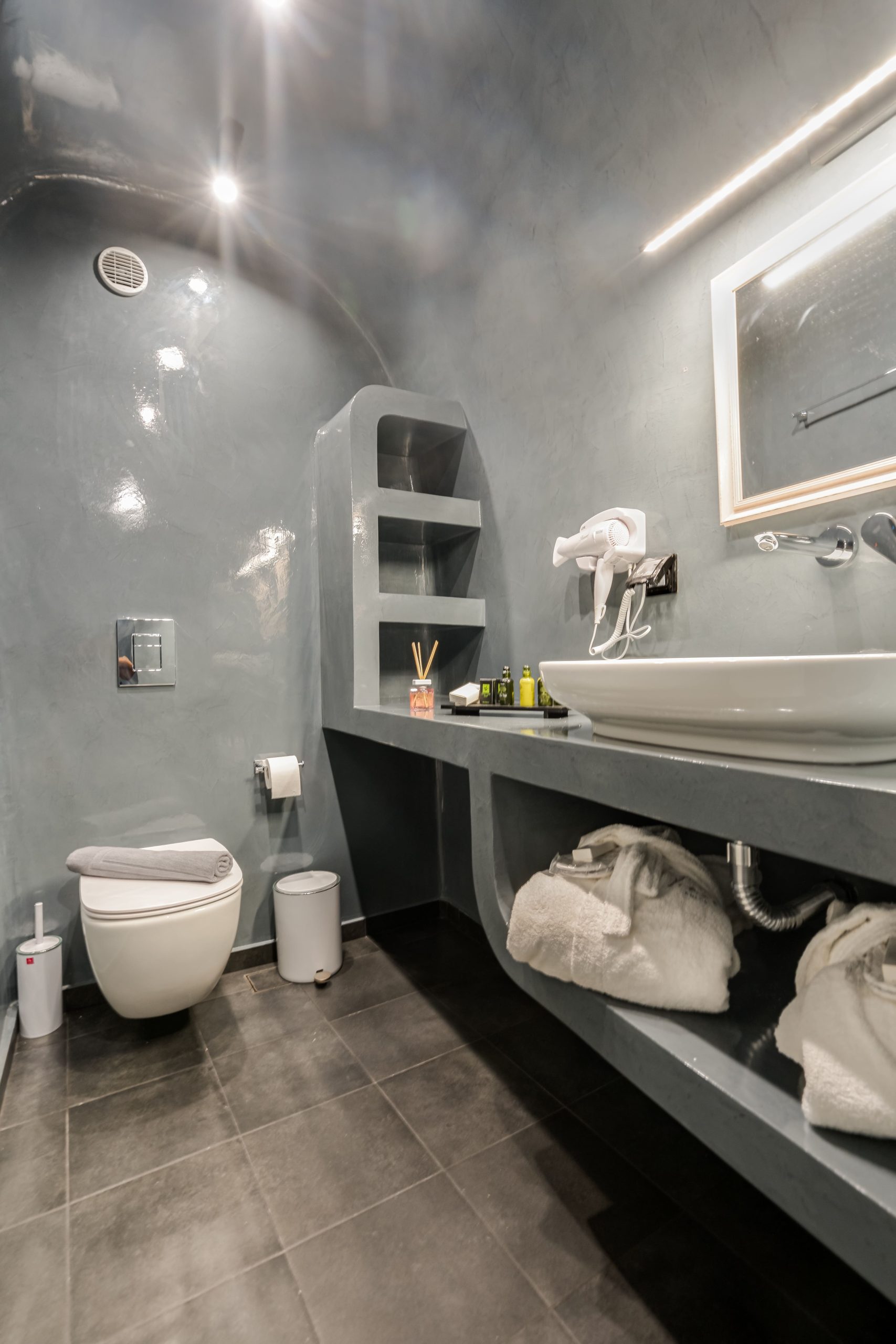 Ariel Suite - Tiara Suites