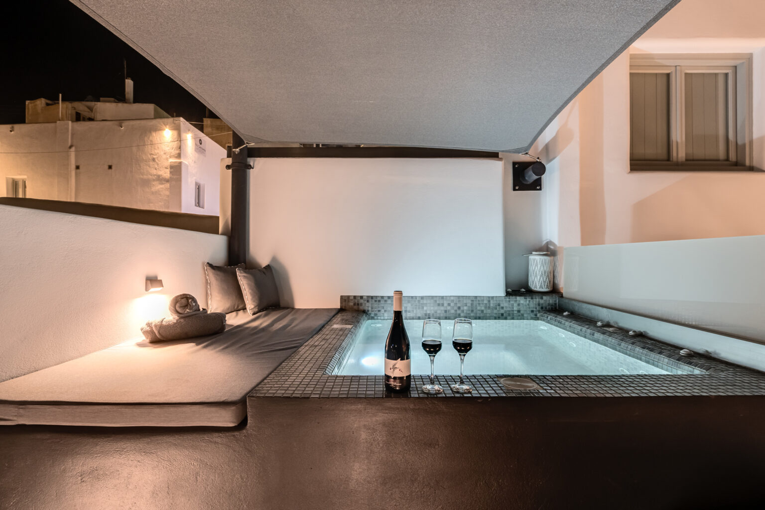 Ariel Suite - Tiara Suites